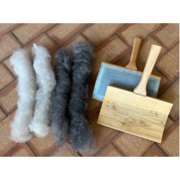 Fiber Prep: Carding - Fiber Arts on 4th